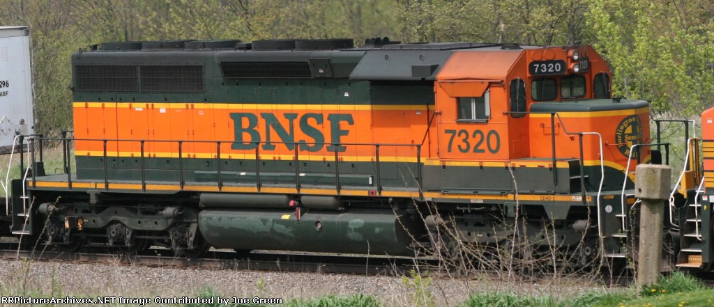 BNSF 7320